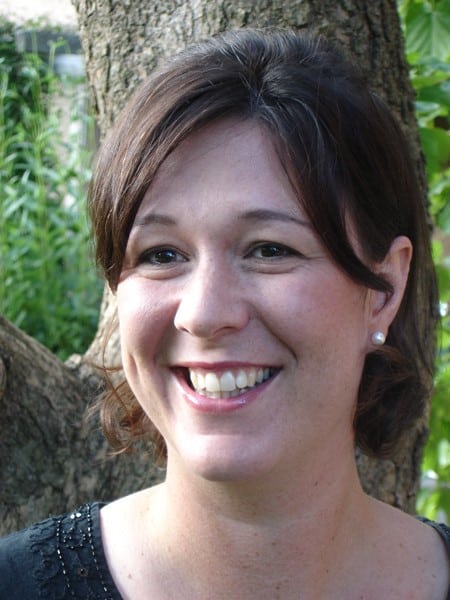 22160 – Engel des Alltags, modelliert aus Paperclay Porzellan mit Lisa ...